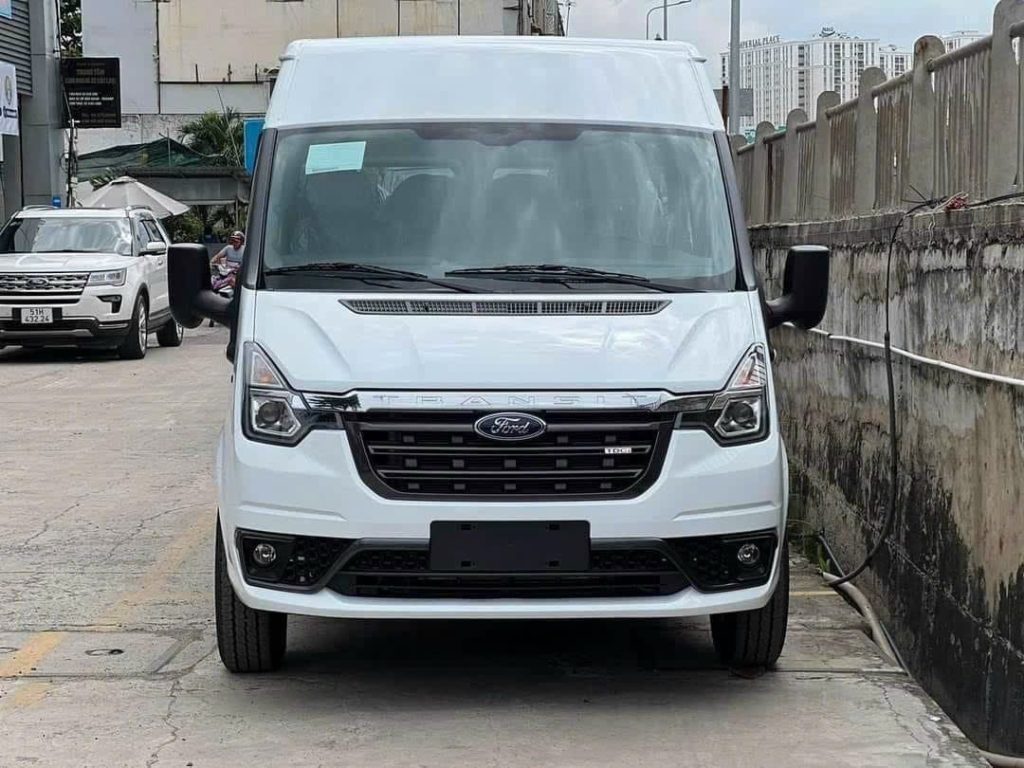 Giá Ford Transit 16 chỗ: Giá xe & Khuyến mãi lăn bánh mới nhất
